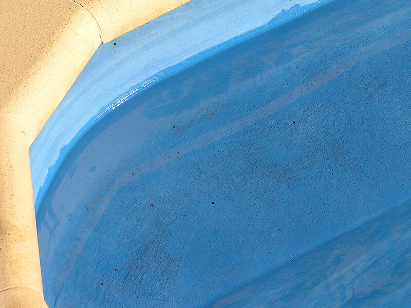 “Stains” and “white” powder on epoxy paints - new life for your pool